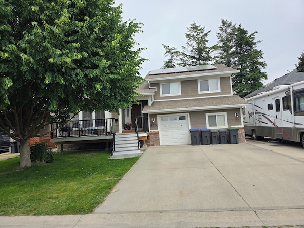 One Bedroom Suite W/full Amenities - Kelowna