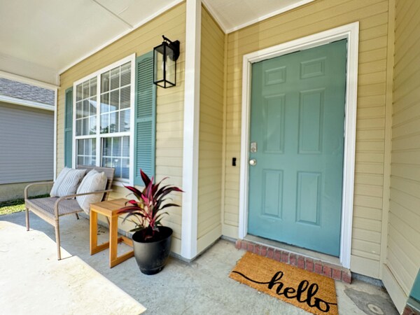 Big Sky Bungalow - 5 Beds, Sleeps 8 - Valdosta, GA
