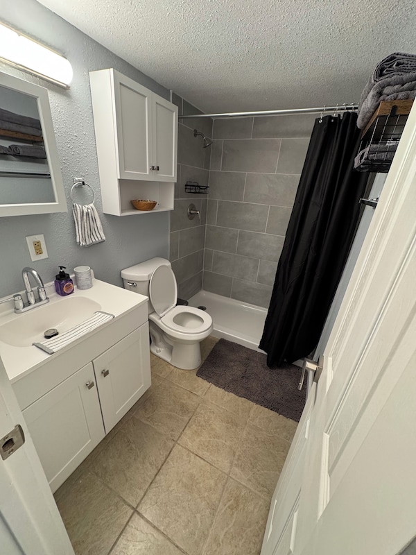 Charming 2-bedroom Apartment With Ac, Wifi In Wonderful Smithville - Smithville, TX
