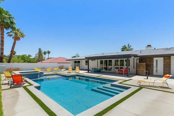 Casa Catalina Compound - Pool + Spa With Guesthouse - Palm Springs, CA