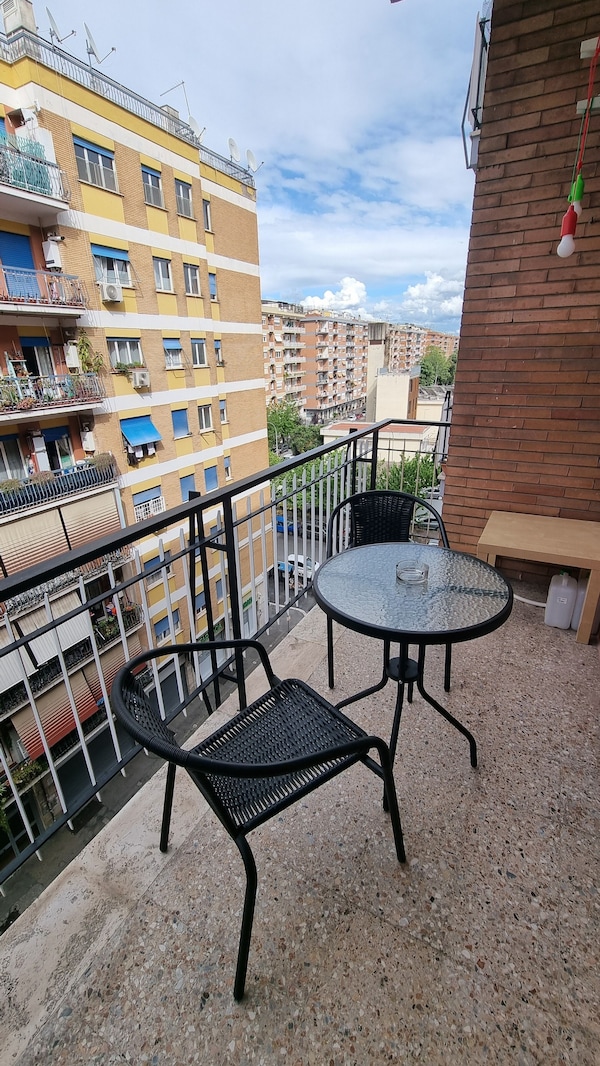Holiday Home Rome - Metro A - Urban Street Apartment - Ciampino