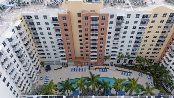 Relax & Stay Close To The Beach Fully Private Unit - Aventura, FL