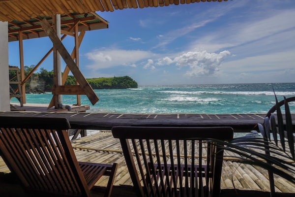 Beachfront - Surf Lodge Room 4 - Corner Room - Uluwatu