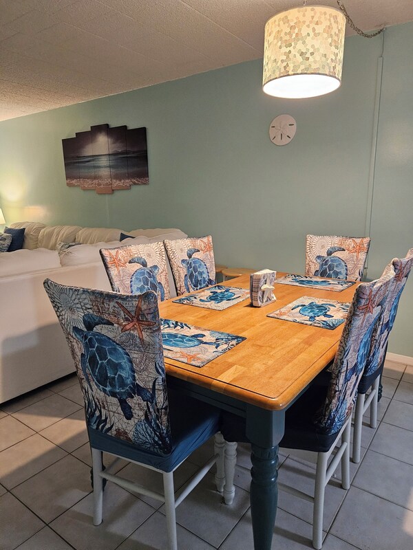 Charming 2 Br Condo Across From Seaside Heights North Beach And The Boardwalk! - Seaside Heights, NJ