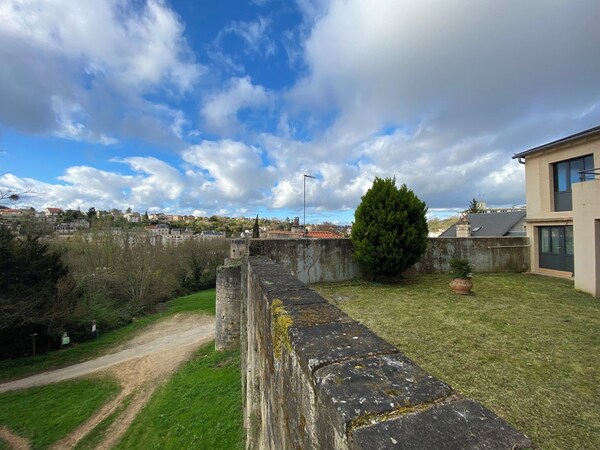 Cinéloft: Train Station & City Center, Cinema, Ps5, Air Conditioning, Massage, Netflix Amazon Prime - Poitiers