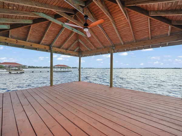 Tranquil Lakefront Retreat In Sebring Florida - Sebring, FL