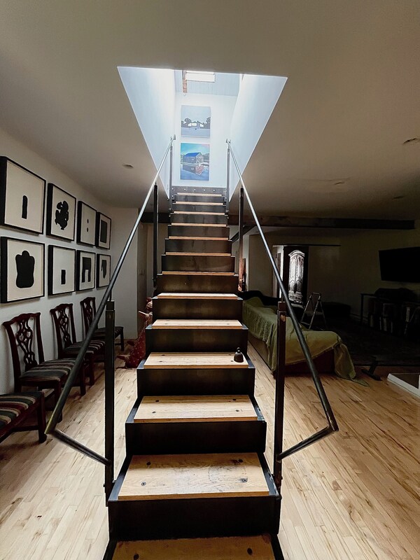 5200$ Luxurious Artist Loft In Little Italy - Laval