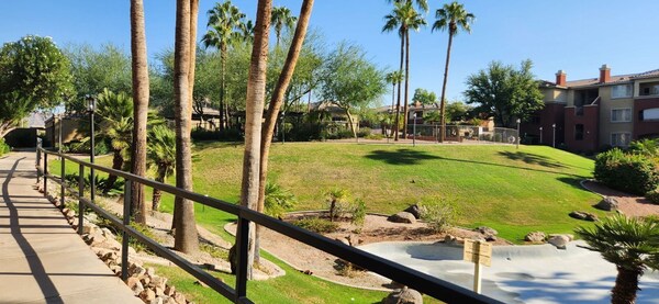 2-bedroom Apartment In Wonderful Phoenix With Wifi, Pool, Ac, Close To The Airpo - Phoenix Zoo, Phoenix
