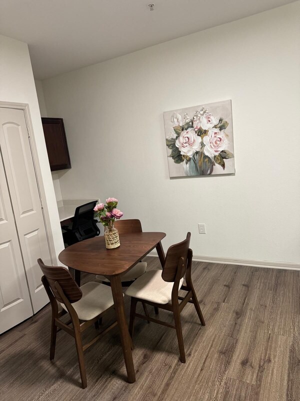 Cozy 1-bedroom Apartment With Wifi, Fitness Room In Vibrant Frisco - Frisco, TX