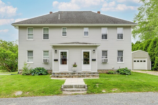 Walk To Downtown: Wakefield Haven Near Beaches - Exeter, RI