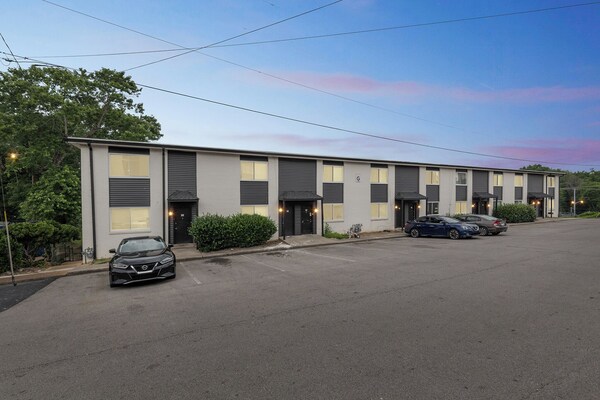 Avery Apartments G7 I Spacious 1 Bed 1 Bath - Nashville, TN