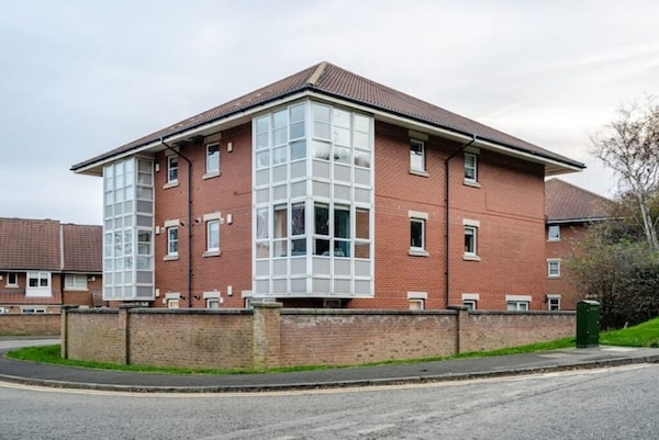 Elegant Apartment With Harbour Views - South Shields