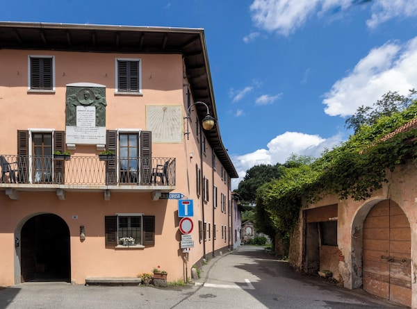 Lake Orta Family Retreat With Lakefront Garden - Orta San Giulio