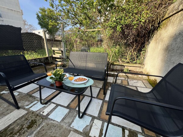 Spacious Studio 2/4 Pers. + Sofa | Ideal For Business & Weekends - Châtellerault