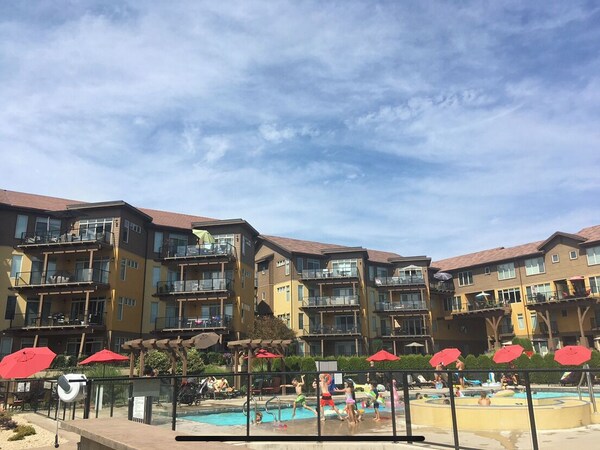 Beach Front Resort Barona Beach - Peachland