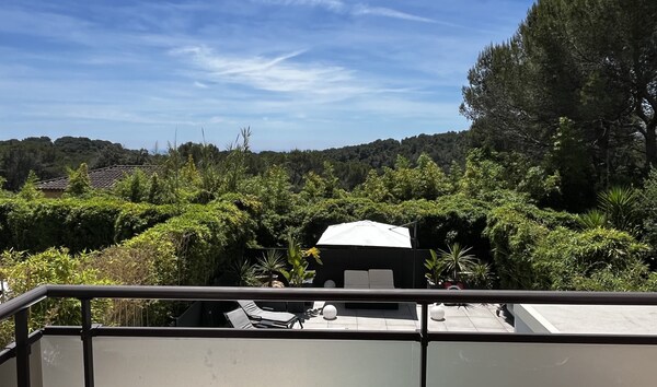 Spacious House For 8 With Swimming Pool - Antibes