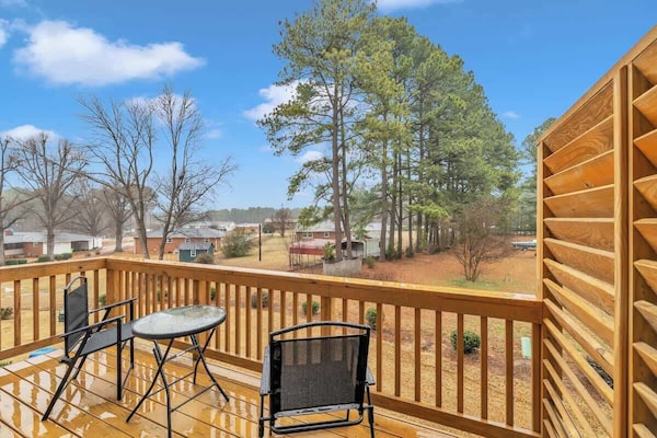 Luxe King 3 Br Townhouse Mins To Dwtn Durham! - Falls Lake State Recreation Area, Wake Forest
