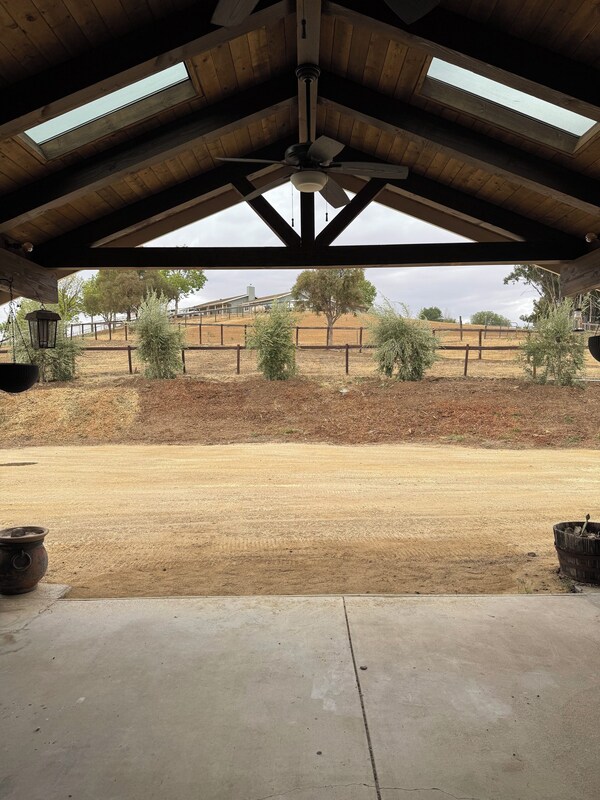 Spacious 4-bedroom, 2-bath Paso Robles Retreat On Eastside Near Top Wineries - Paso Robles, CA