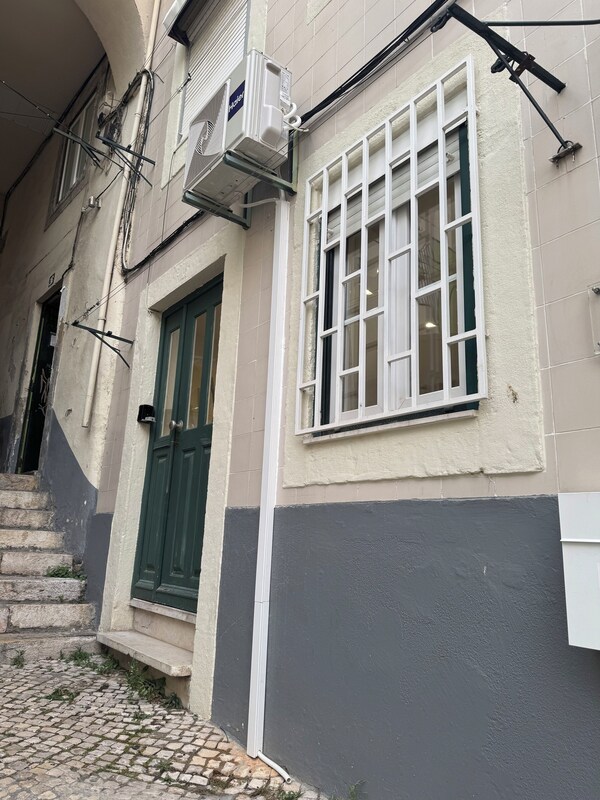 Chalet For 5 In The City Center - Lisbon