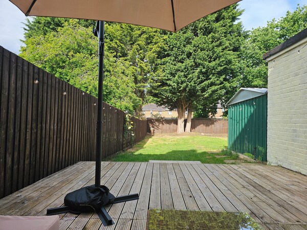 Group Stay With 3 Parking Spaces - Banbury