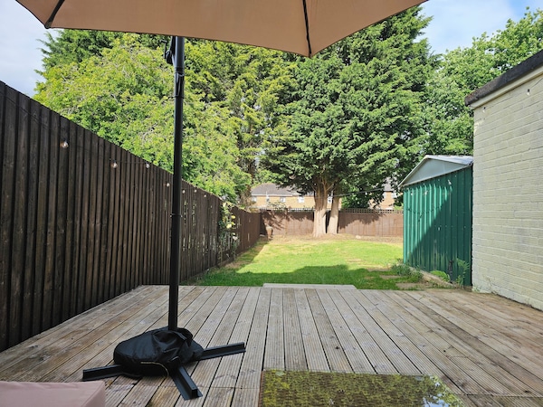 Group Stay With 3 Parking Spaces - Banbury