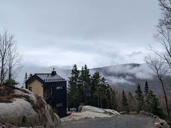 Sköv : Mini House In Nature - Quebec City