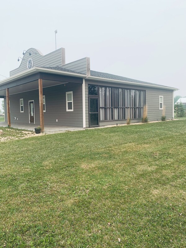 The Family Lakehouse Getaway. Life Is Better At The Lake - Manitoba
