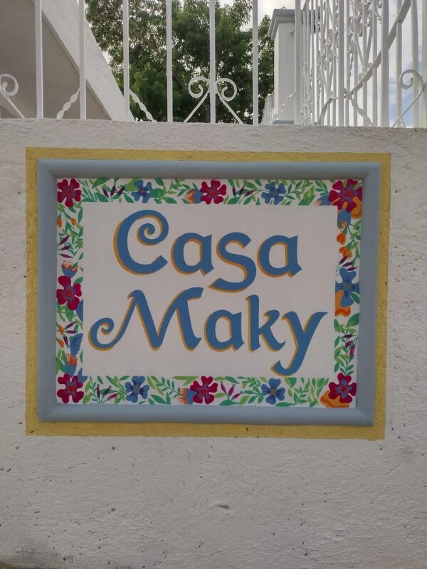 Casa Maky  2 Bedroom Home Downtown Cozumel Ac, Wifi, Pool, Family & Pet Friendly - Cozumel