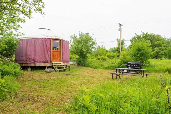 Farm Stay Yurt - 7 Min St Albans - St. Albans, VT