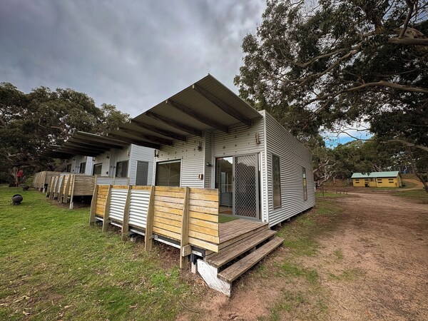 De 1 - Deluxe Open Plan Cabin - Johanna, Victoria