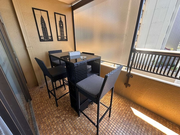 Large City Studio With Big Balcony - Mosman