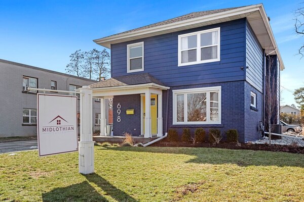 10 Min Walk To Dt, Stylish, Free Parking | Iob1 - Burlington