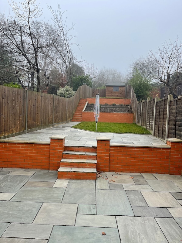 Spacious 4br Home, |Free Parking & Wi-fi|garden - Reading