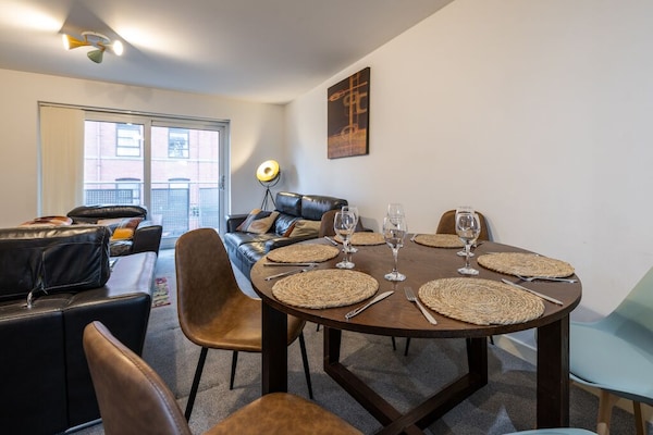 Dundee City Centre Apartment With Three Bedrooms - Abertay University