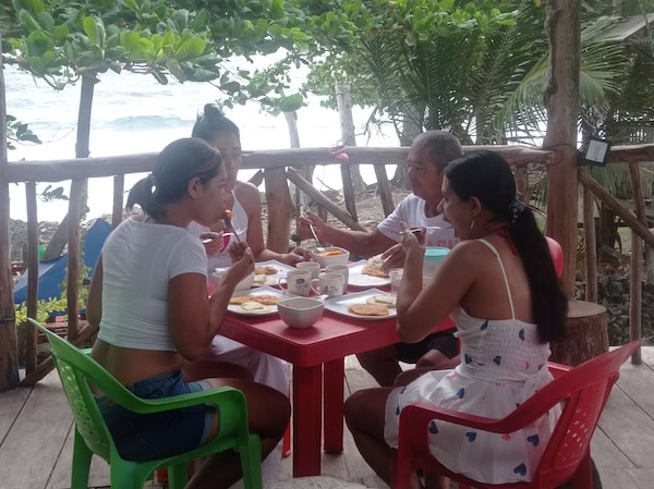 House Coral Beach Hostel, In Front Of The Caribbean Sea, Hammock Area, Swimming Pool, Bar, Restaurant, Bar, Restaurant. - Chocó