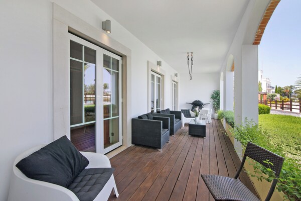 Apartment 'Marina Lake' With Sea View, Shared Pool And Private Terrace - Quarteira