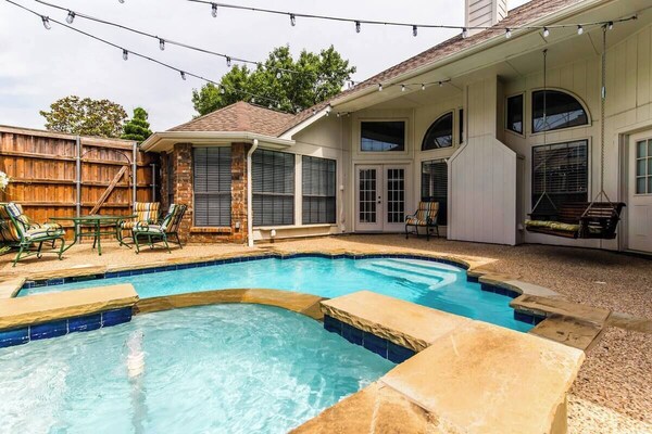 A Beautiful & Quite Home Right Off I-35 High Way - Southlake, TX