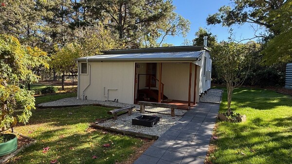 Two Bedroom Cottage Max. 4 Guests - Girraween National Park