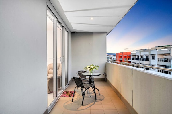 Modern Metro | By Host Solutions - One Tree Hill