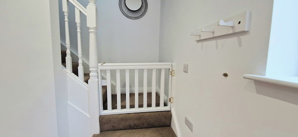 2 Bed Cottage-sleeps 4-private Garden-parking - Fermanagh