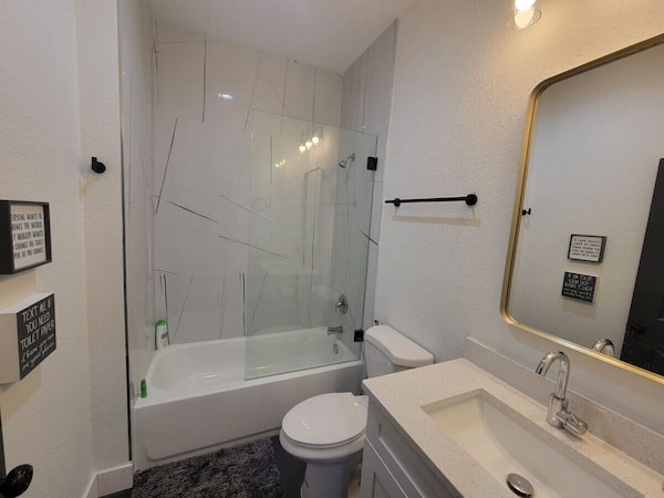 Sleek Modern & Minimalist Style - North Port, FL