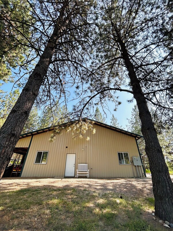 Cozy Apartment Nestled In The Hills Of Kettle Falls Overlooking Lake Roosevelt. - Washington
