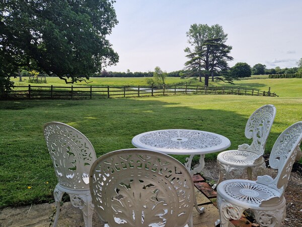Lake View Cottage, Family Friendly, Country Holiday Cottage In Alford - Sutton on Sea