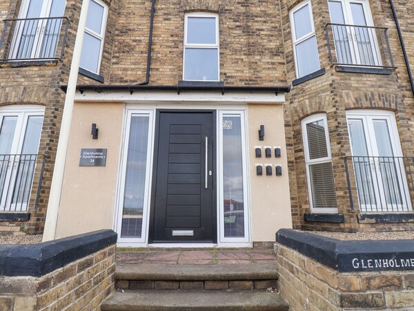 Glenholme Apartment 5, Romantic, Country Holiday Cottage In Redcar - Redcar
