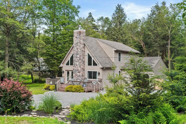 Game Room, Hot Tub, Kayaks, Resort Amenities - Pocono Mountains, PA