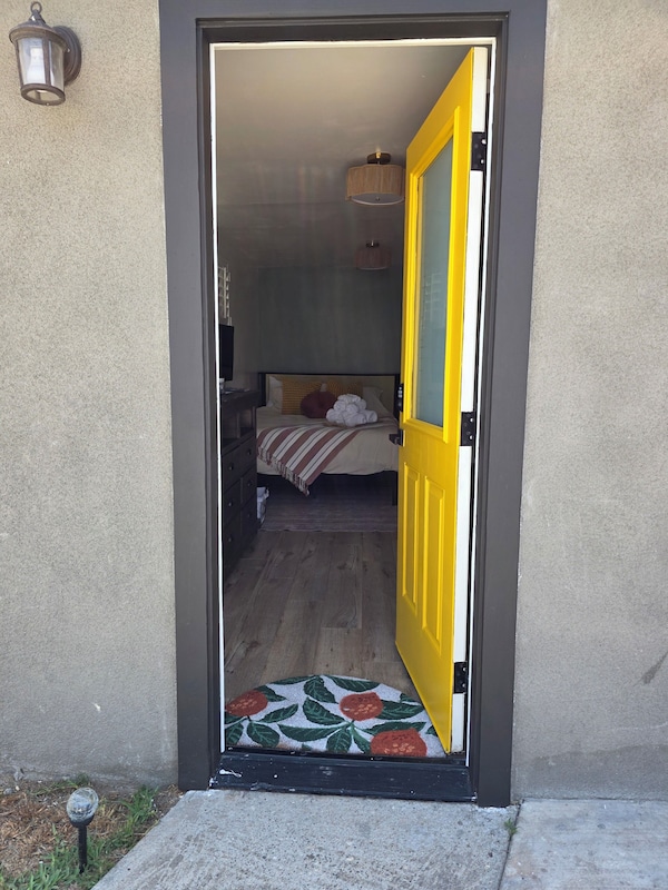 Charming Studio Perfect For Couples Central To All Airports - Norwalk, CA