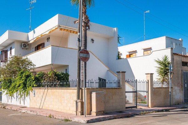 Villetta Oasi Blu Clima Und Privater Parkplatz - Torre Lapillo