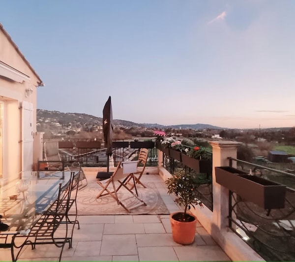 Villa Enjoying The Beauty Of The Countryside And Close To All Amenities - Grasse