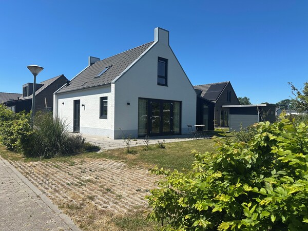Vacation Home Suitable For Disabled, 3 Bedrooms - Schoorl