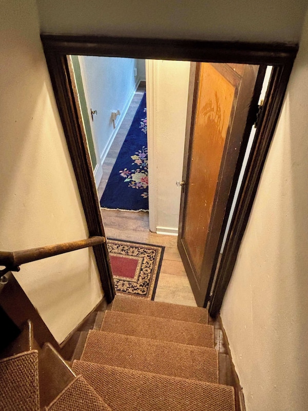 Spacious 2br Getaway - Near City -Easy Parking - Plum, PA